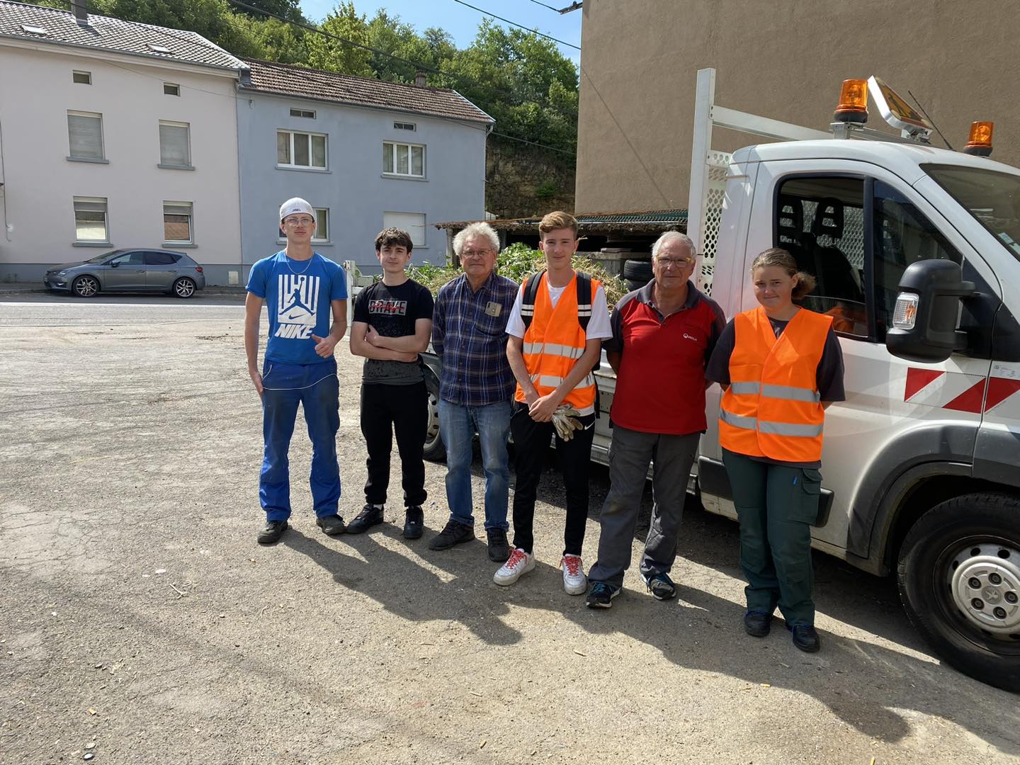 Jobs étudiants ; Leurs missions se poursuivent ! - Ville de Fontoy